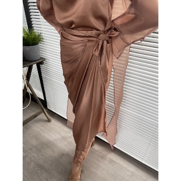 Jual DELTA.ID Kain Lilit - Rok Ikat Satin | Shopee Indonesia