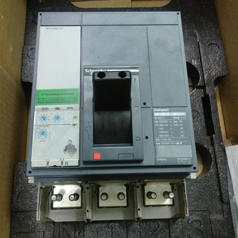 MCCB BREAKER NS1600N 1600A 3Pole / 3Phase / SCHNEIDER 33482 | Shopee ...