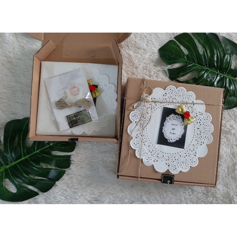 Jual Box Hampers Exclusive Lengkap Free Greeting Card Kosongan | Shopee ...