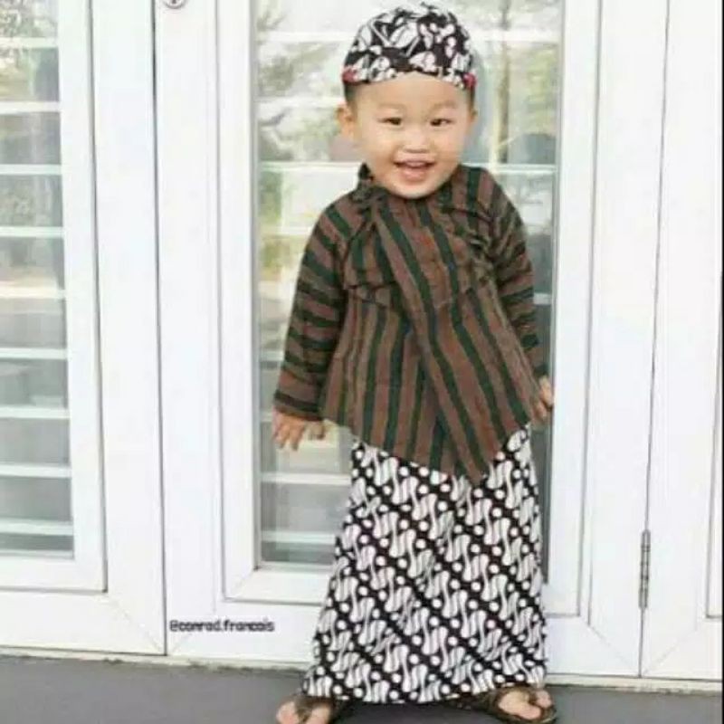 Jual Baju Surjan Lurik Anak gratis Bawahan & Blangkon / Baju Lurik Jawa ... Jual Baju Surjan Lurik Anak gratis Bawahan & Blangkon / Baju Lurik Jawa ...