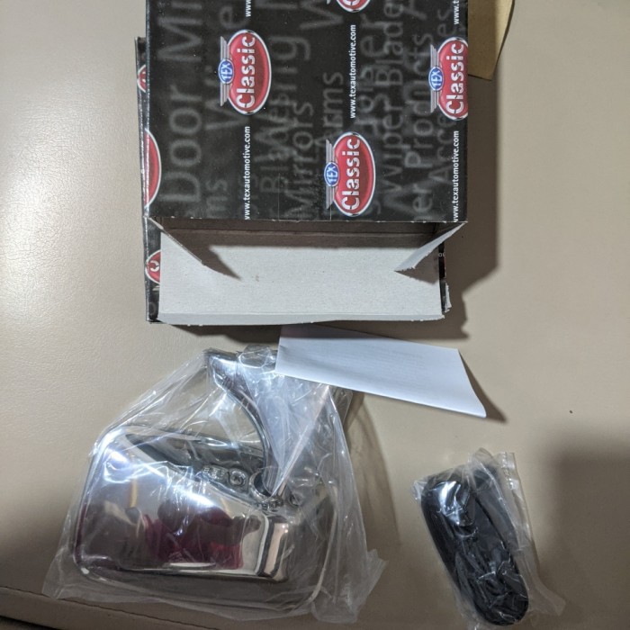 Jual spion tex UK original mr bean mini cooper klasik set krom | Shopee ...