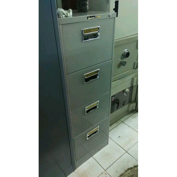 Jual Filling Filing Kabinet Cabinet Lemari Besi 4 Laci merk Daichi ...