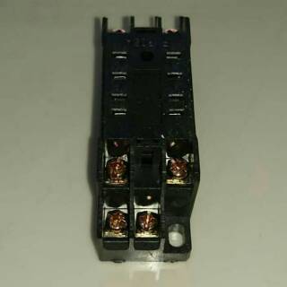Socket / Dudukan / Soket Relay Omron 8 pin / 8 kaki Petak | Shopee ...
