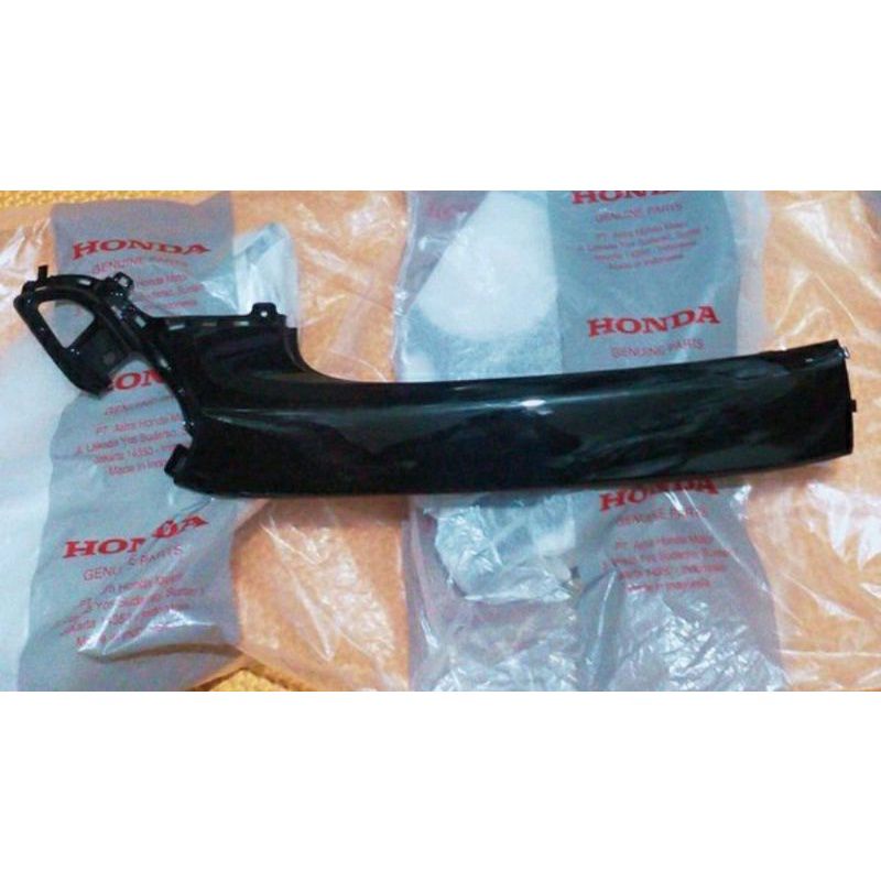 Jual cover r under side scoopy 2021 kode part k2f original hitam glossy ...