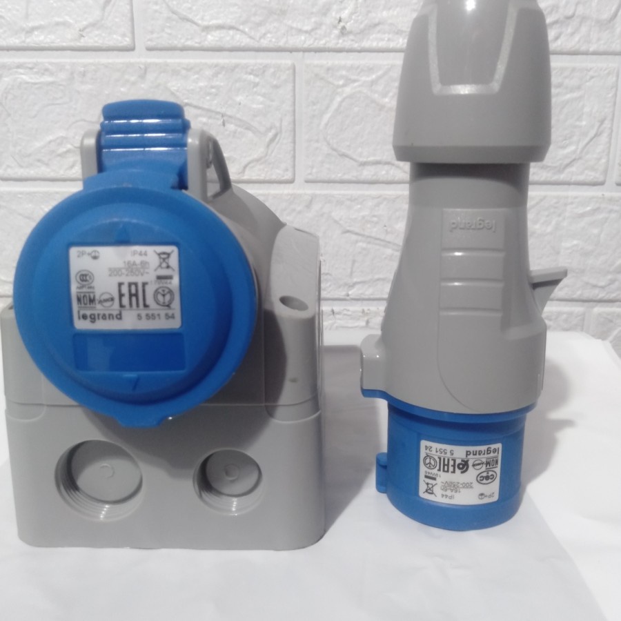 Jual surface mounting socket legrand 3pin 16a | Shopee Indonesia
