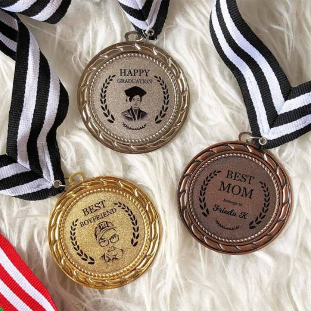 Jual MEDALI LOGAM EMAS CUSTOM 1 HARI JADI / PENGHARGAAN / AWARDS ...