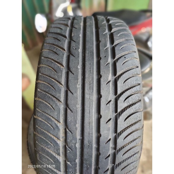 Jual BAN MOBIL SECOND COPOTAN UKURAN 215/40 R18 KUMHO ECSTA SPT | Shopee Indonesia