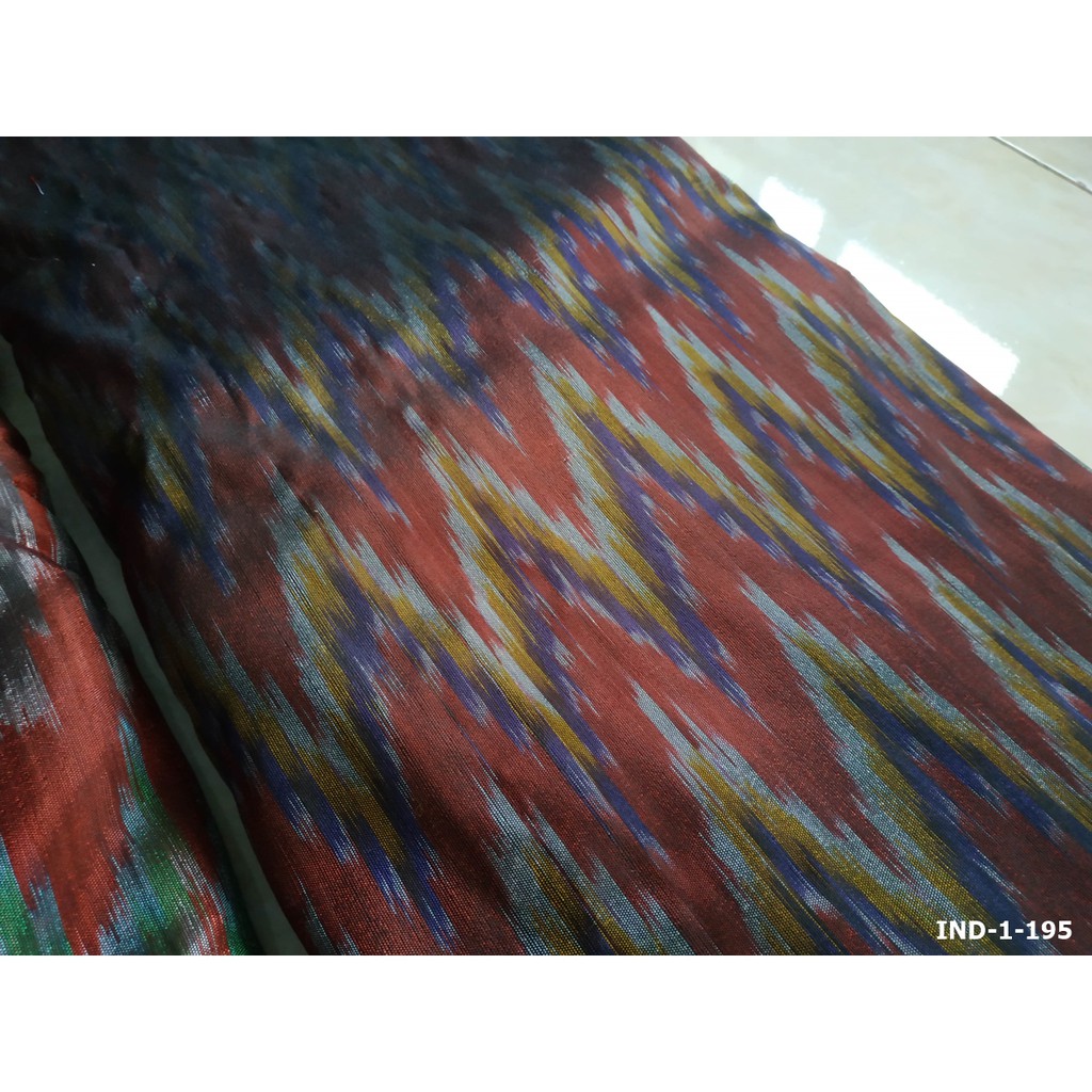 Jual Kain Tenun Ikat Sutra Bugis Makassar Marun - Tenun Sengkang IND-1-195 (Harga per 0,5 Meter ...