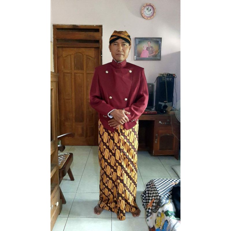 Jual beskap Jawa jarik dan blangkon | Shopee Indonesia