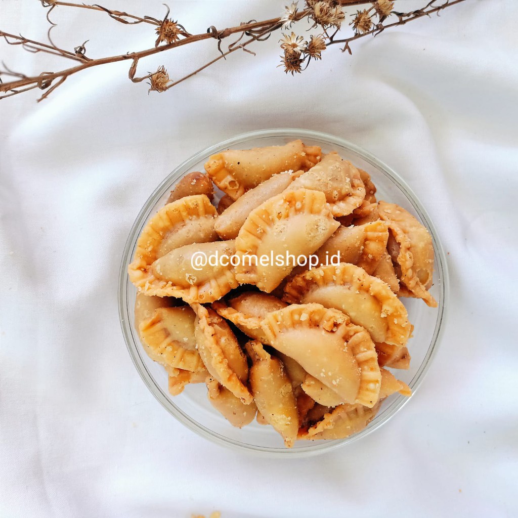Jual Sumpia Pastel Mini Kering Isi Udang Rebon D'Comel 75 gram | Shopee ...