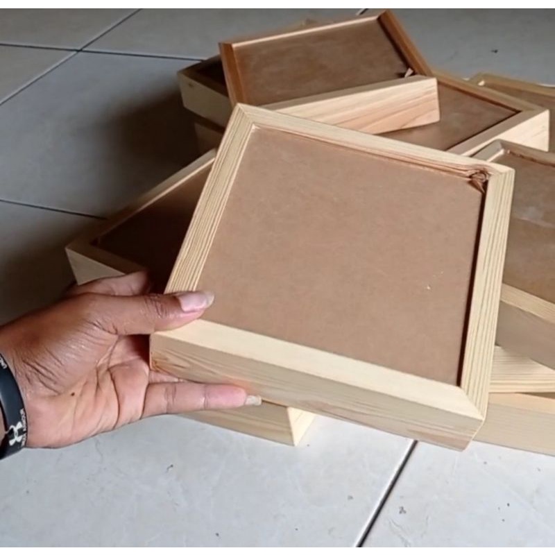 Harga Pigura Kayu Jati Belanda Terbaru Jan 2025 |BigGo Indonesia