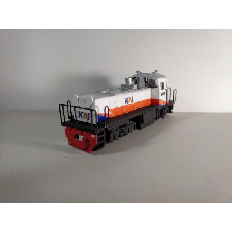 Jual Miniatur Lokomotif BB300 Logo KAI 2020 Skala 1:87 | Shopee Indonesia