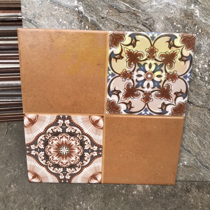 Jual keramik lantai 40x40 motif batik/ keramik dekoratif/ keramik tegel ...