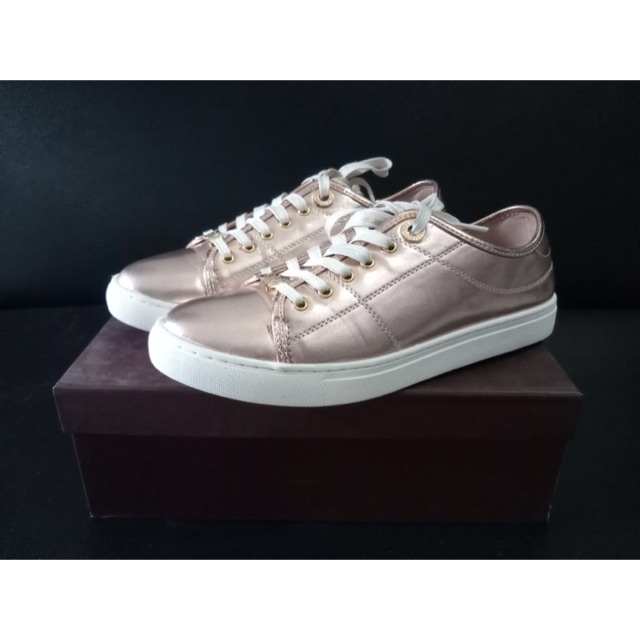 Jual Sepatu everbest second | Shopee Indonesia