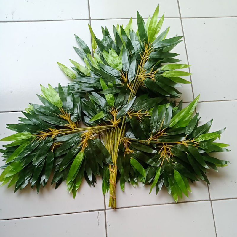 Jual daun bambu artificial cabang 3 / daun bambu tiruan / daun bambu ...