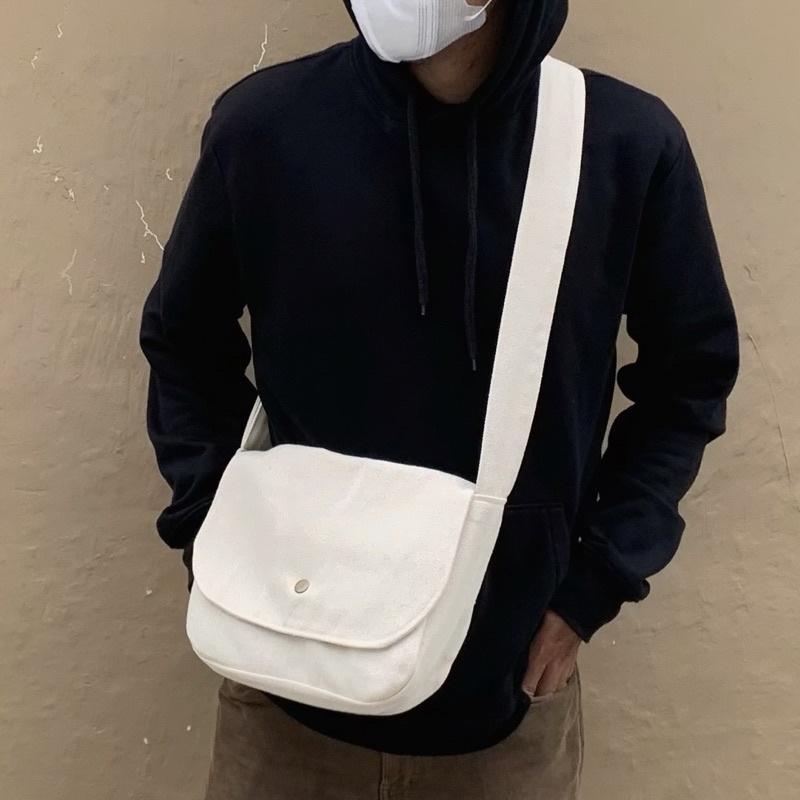 Jual Tas Selempang Polos Kanvas Premium Sling Bag Pria Tas selempangan ... Jual Tas Selempang Polos Kanvas Premium Sling Bag Pria Tas selempangan ...