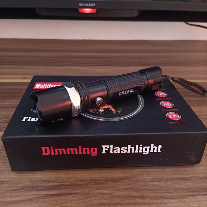 Jual Senter Swatt Police / senter zoom Putar LED Super Terang 8016 ...