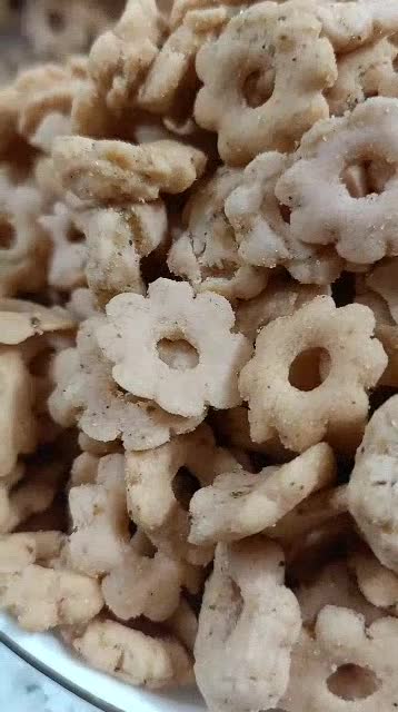 Jual snack kiloan ajisan pilus sakura 250gram | jajanan jadul | makanan ...