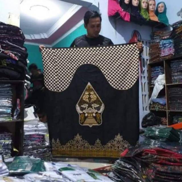 Jual SARUNG BATIK GUNUNGAN CLASSIC ORIGINAL | Shopee Indonesia