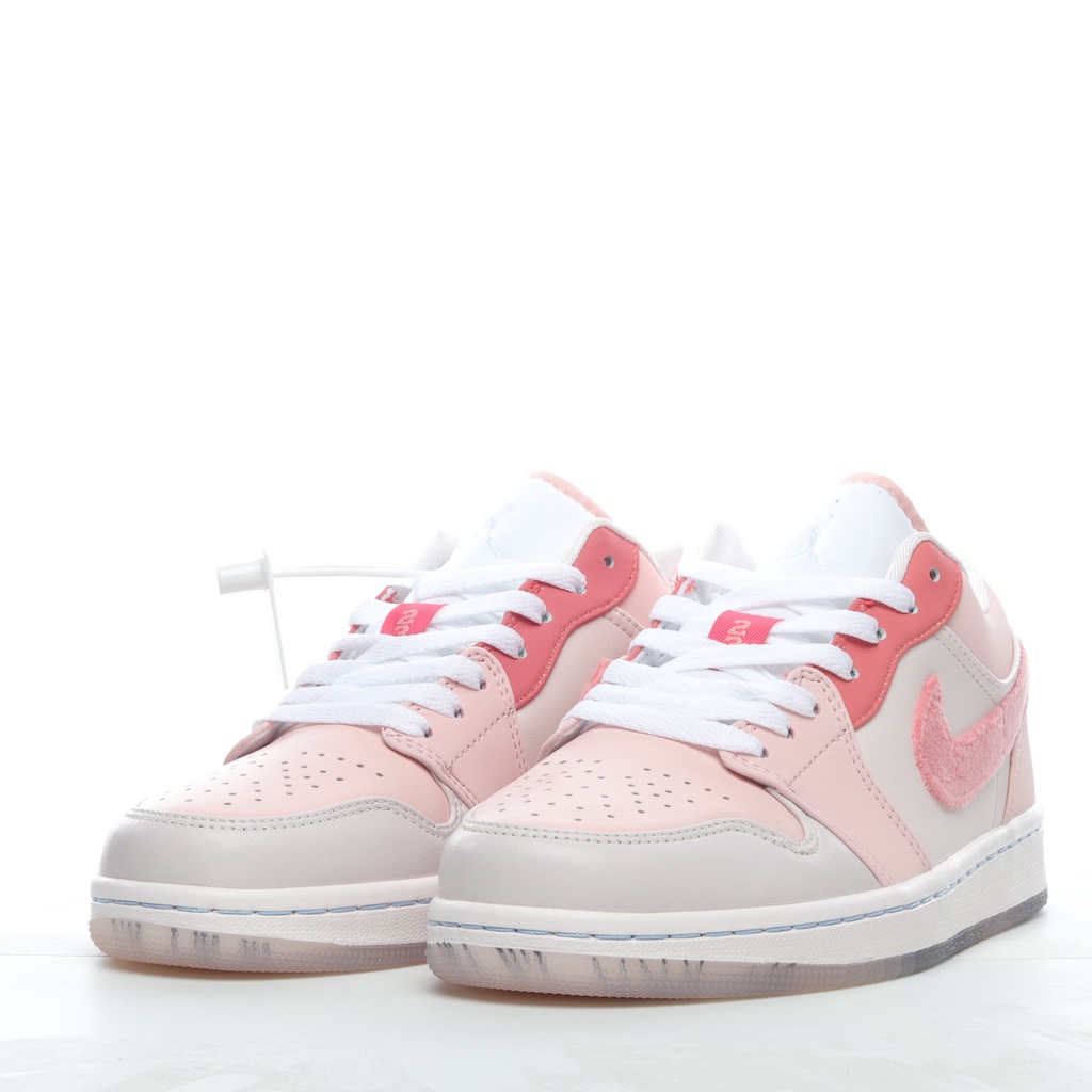 Jual nike air jordan 1 low se mighty swooshers pink peach BNIB 100% ...