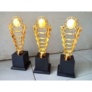 Jual Piala mini figure spiral piala wisuda piala kelulusan piala ...