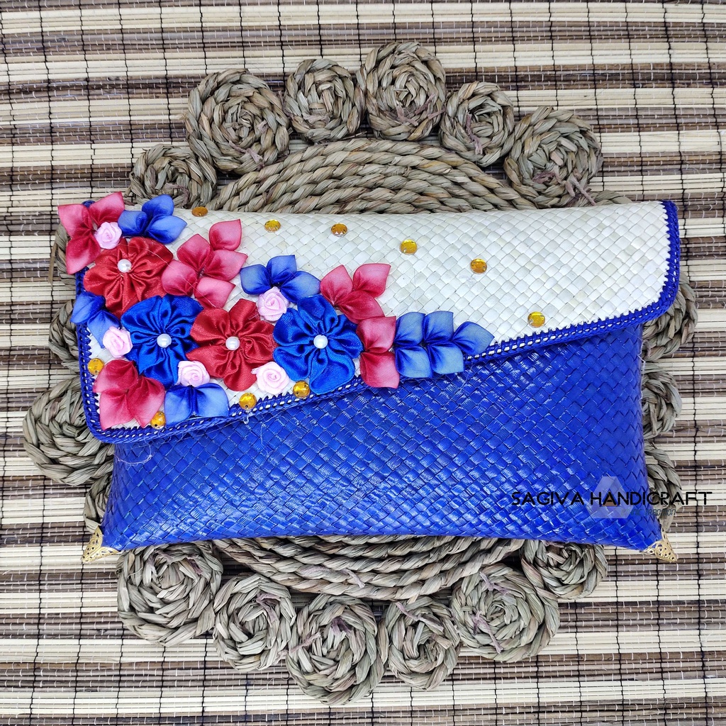 Jual Dompet Anyaman Pandan Bunga Pita Timbul Motif Miring | Shopee ...