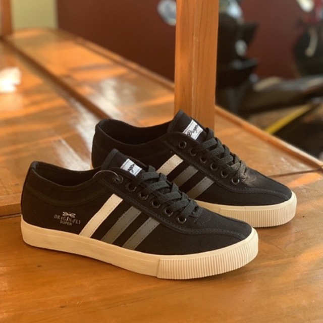 Jual Sepatu Capung Dragonfly Falcon Black White Original Made in ...