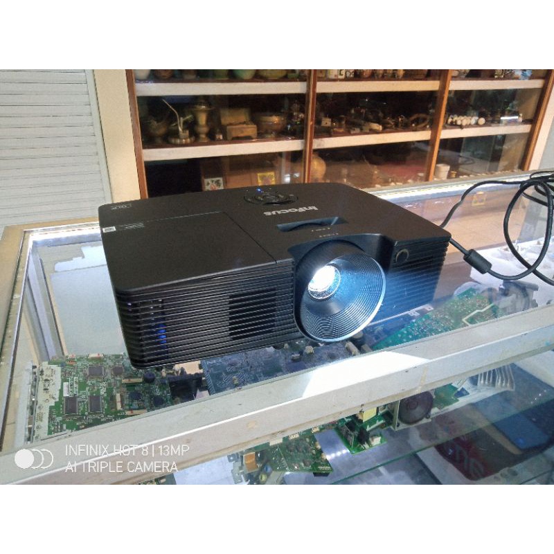 Jual Proyektor second/bekas inFocus in226 3500 Ansi lumens xga dlp ...