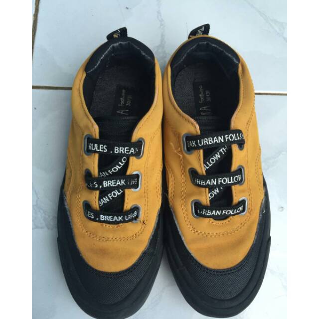 Jual Sepatu Zara (Preloved) | Shopee Indonesia