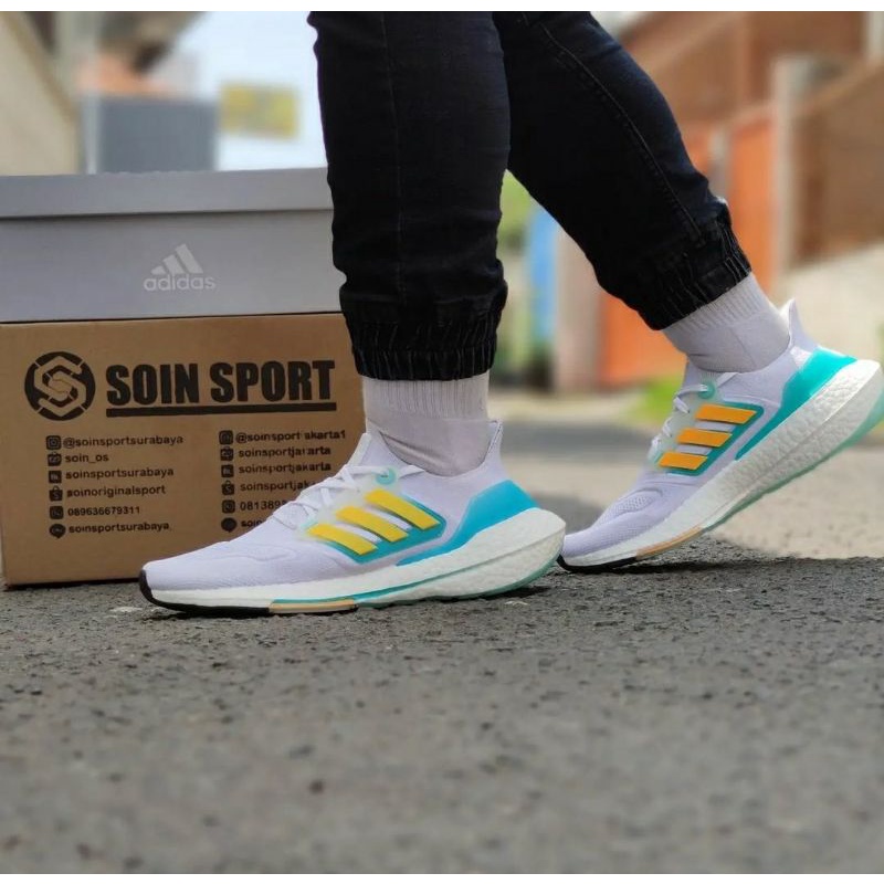 Jual Adidas ULTRABOOST 2022 original BNIB running men (GX5463) | Shopee ...