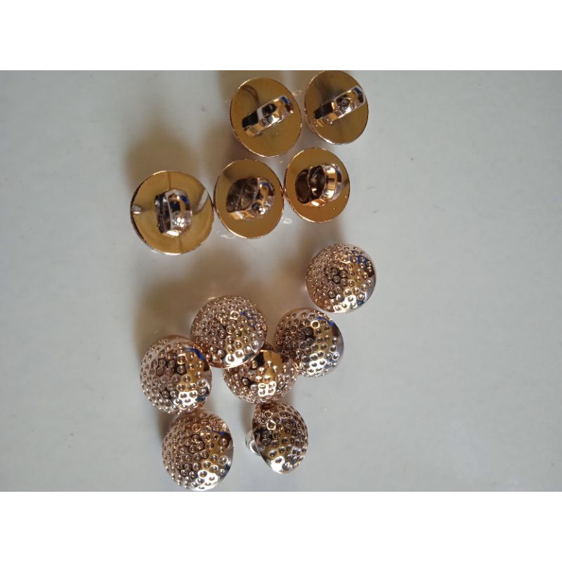 Jual kancing jamur gold bintik strawberry ukuran 1,15 cm | Shopee Indonesia