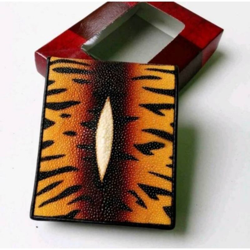 Jual dompet kulit ikan pari pria motif macan | Shopee Indonesia