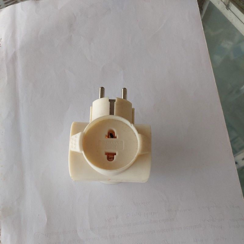 Jual colokan T tiga cabang merk cahaya | Shopee Indonesia