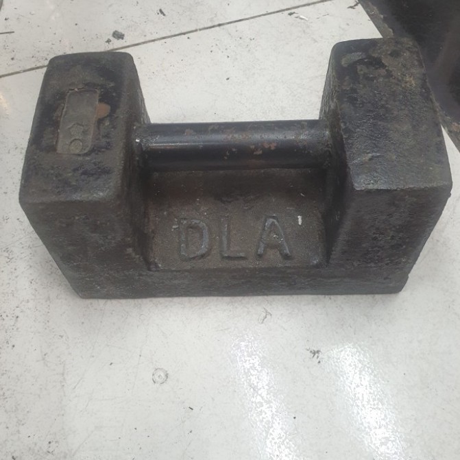 Jual Anak timbangan /Pemberat timbangan 20kg M2 BESI COR | Shopee Indonesia