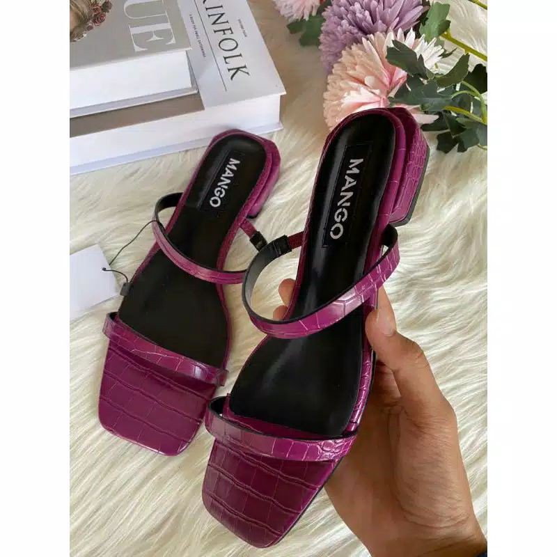 Harga mng sandal Terbaru Mar 2025 | BigGo Indonesia