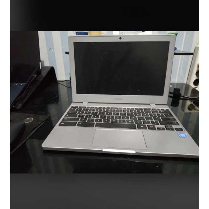 Jual Samsung chromebook 4 4/32gb Garansi resmi (second pembelian tahun ...