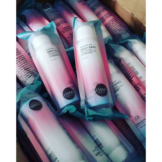 Jual Maycreate moisturizing spray (lotion whitening) | Shopee Indonesia