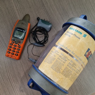 Jual Handphone Jadul Ericsson R310s Shark (Hiu) | Shopee Indonesia