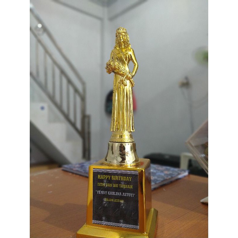 Jual Piala Trophy Award Penghargaan | Shopee Indonesia