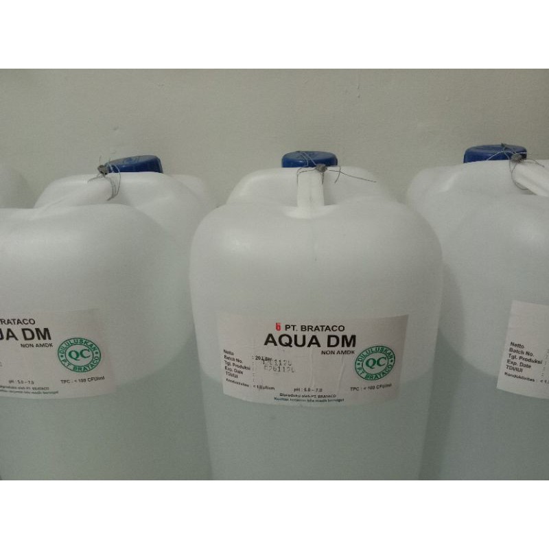 AQUA DM BRATACO 20 LITER / AQUADEST BRATACO / AIR SULING ORIGINAL BRATACO | Shopee Indonesia