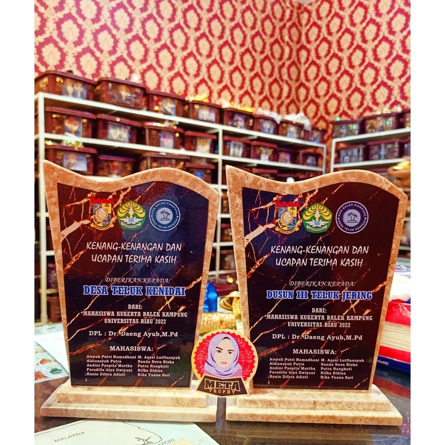 Jual PLAKAT KKN WISUDA KENANG KENANGAN CINDERAMATA MARMER CUSTOM BISA ...