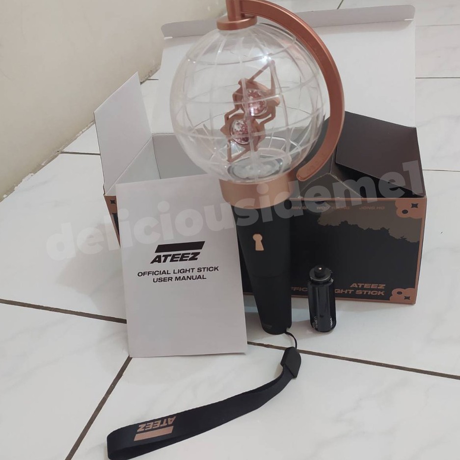 Jual ATEEZ Lightstick LIGHTINY (second) | Shopee Indonesia