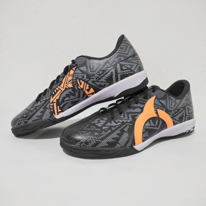 Jual Sepatu Futsal Ortuseight Ortus kualitas grade original Hitam ...