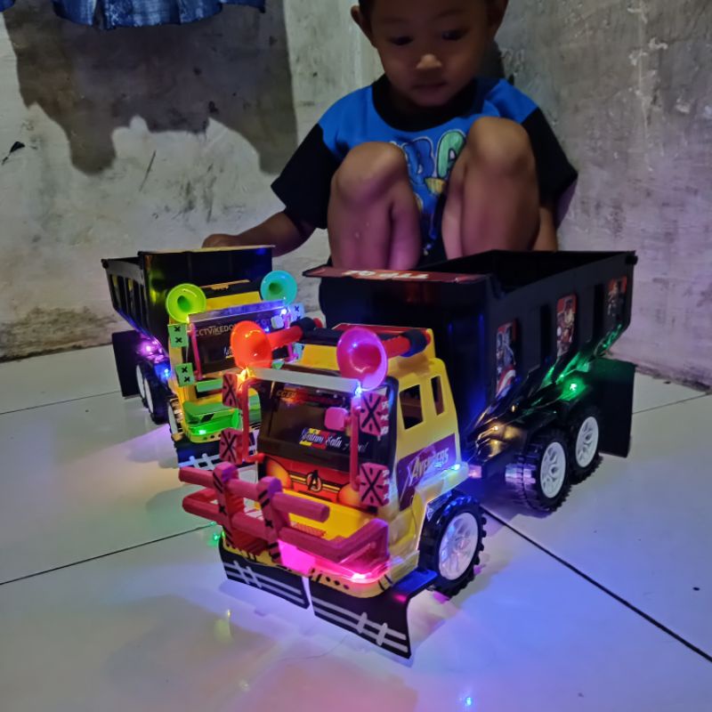 Jual Mobilan mainan anak modifikasi truk oleng pasir plastik full lampu ...