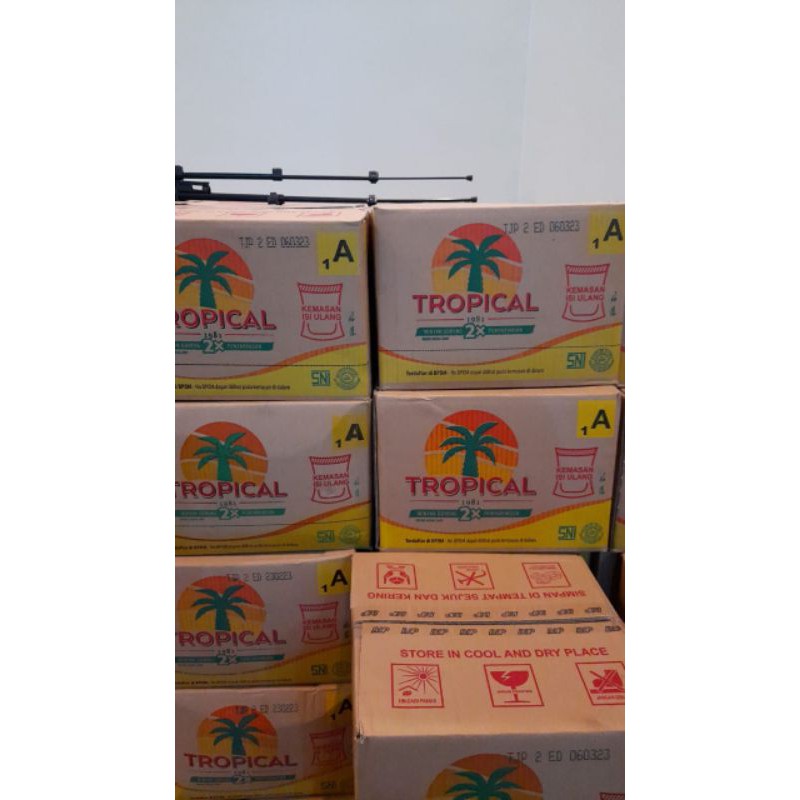 Jual Minyak Goreng Tropical 2 Liter 1 karton | Shopee Indonesia