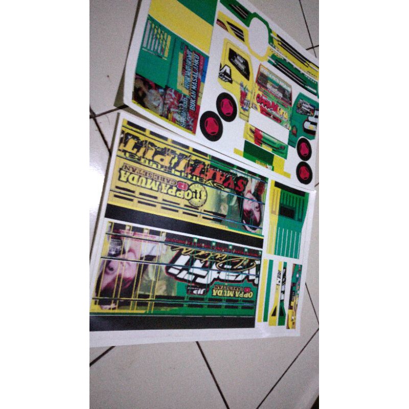 Jual PAPERCRAFT STICKER MINIATURBTRUCK OLENG OPPA MUDA SCALA 1:16 ...