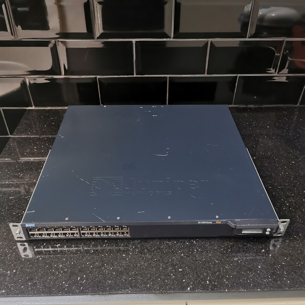 Jual Switch Hub Gigabit Juniper EX3200 24 Port Dengan 8 Port POE ...