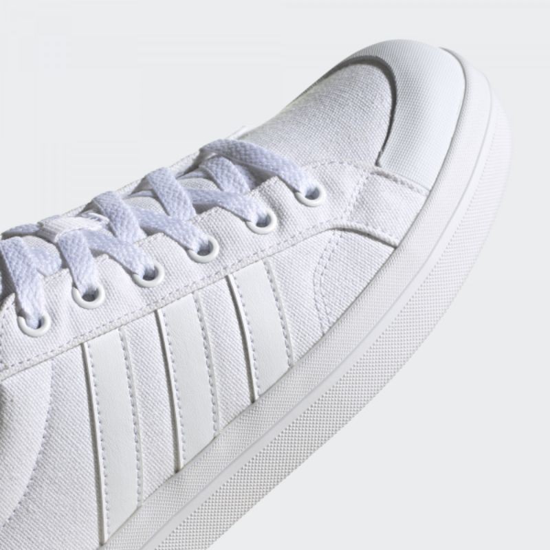 Jual ADIDAS BRAVADA FULL WHITE US 9 BRAND NEW IN BOX!! SEPATU COWO/CEWE ...