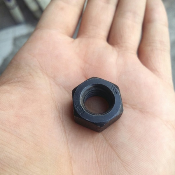 Jual Mur hitam m12 mur baja kunci 19 mur high tensile bolt baja 8.8 mur ...