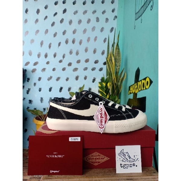 Jual compass Gazelle low black white | Shopee Indonesia